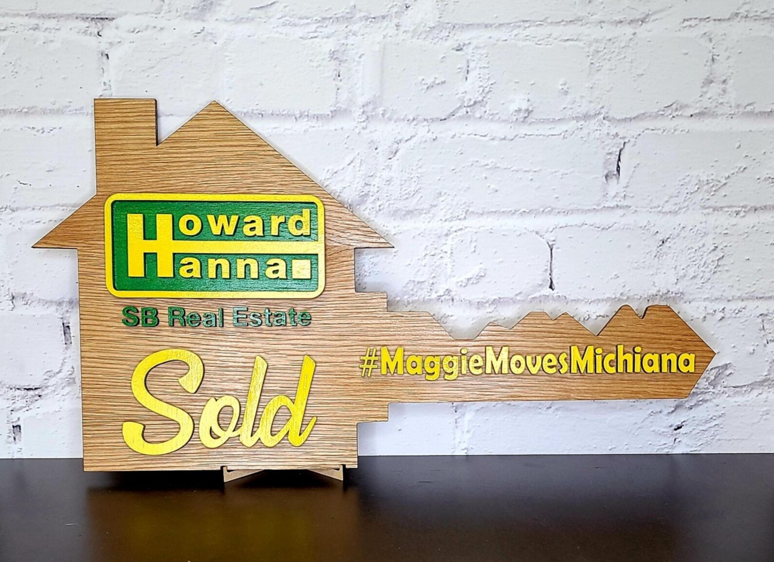 18 Key Shaped Realtor Closing Sold Sign Gift First | Etsy