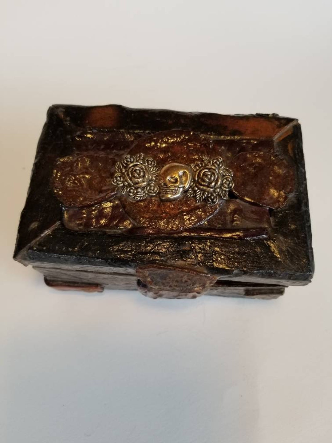 Handmade Distressed Pine, Vintage Pin up Model Beard Oil Box. - Etsy