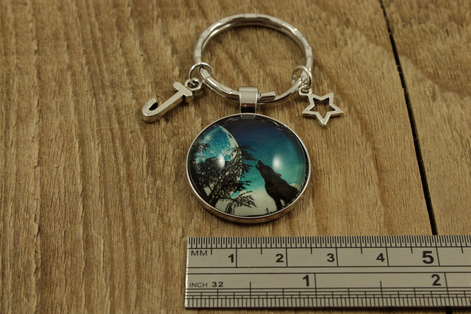Howling Wolf Keyring Wolf Keychain Wolf Fan Gift Wolf Fan - Etsy UK