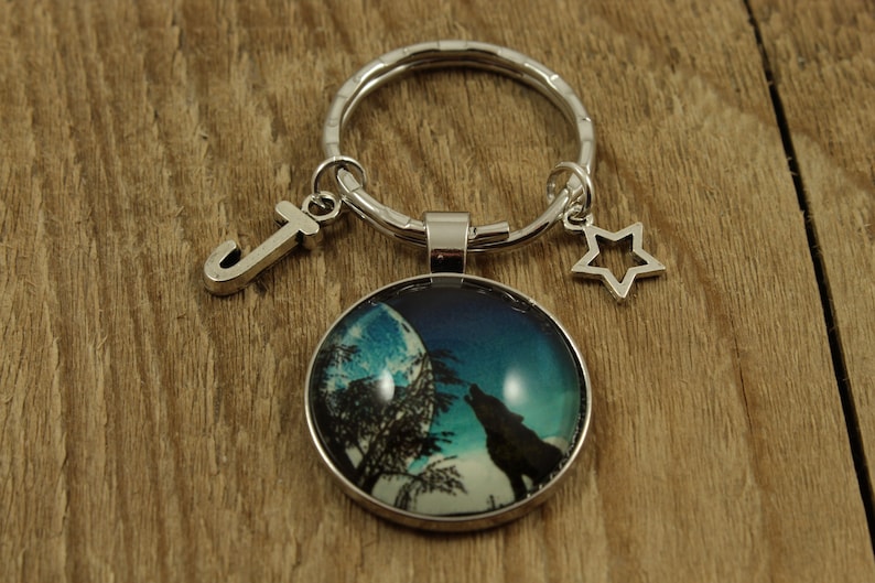 Howling Wolf Keyring Wolf Keychain Wolf Fan Gift Wolf Fan - Etsy