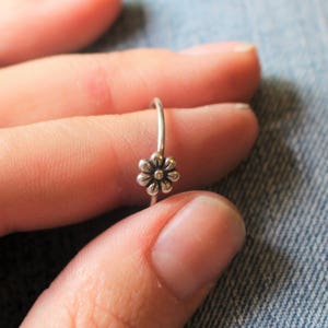 Sterling Silver Flower Ring, Sweet and Simple Floral Ring - Etsy