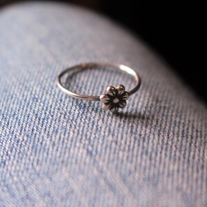 Sterling Silver Flower Ring, Sweet and Simple Floral Ring - Etsy