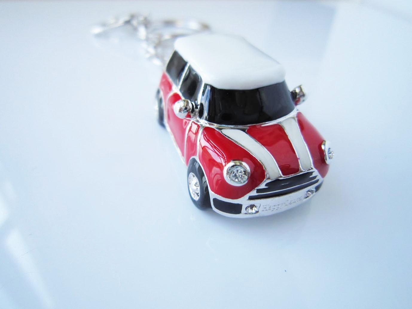 Red Red Body Mini Car,personality White Gold Car Keychain, Especially ...