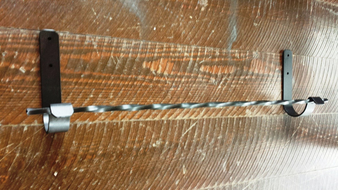 Handcrafted Twisted Metal Bathroom Towel Bar, Sturdy Iron Kitchen Towel ...