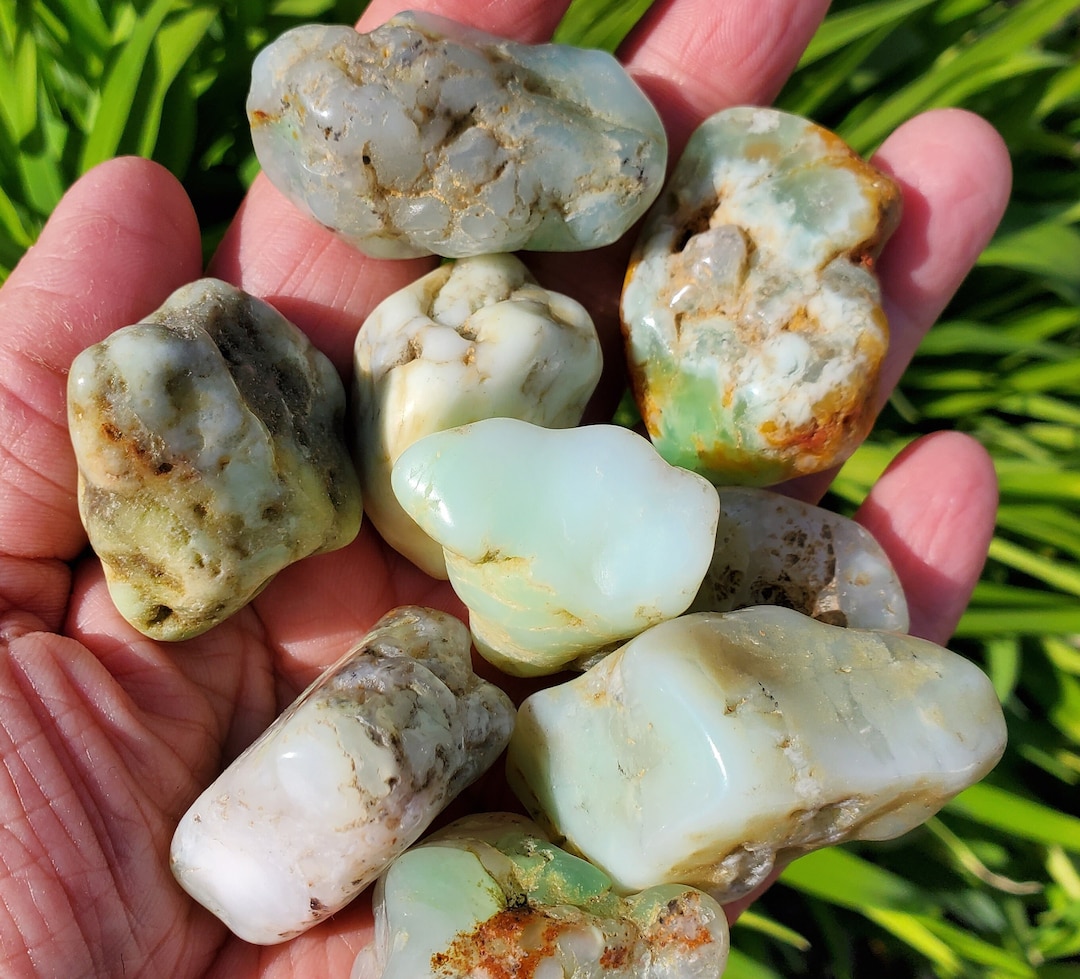 Heart Chakra Chrysoprase Crystals, Meditation Stone, High Vibration ...