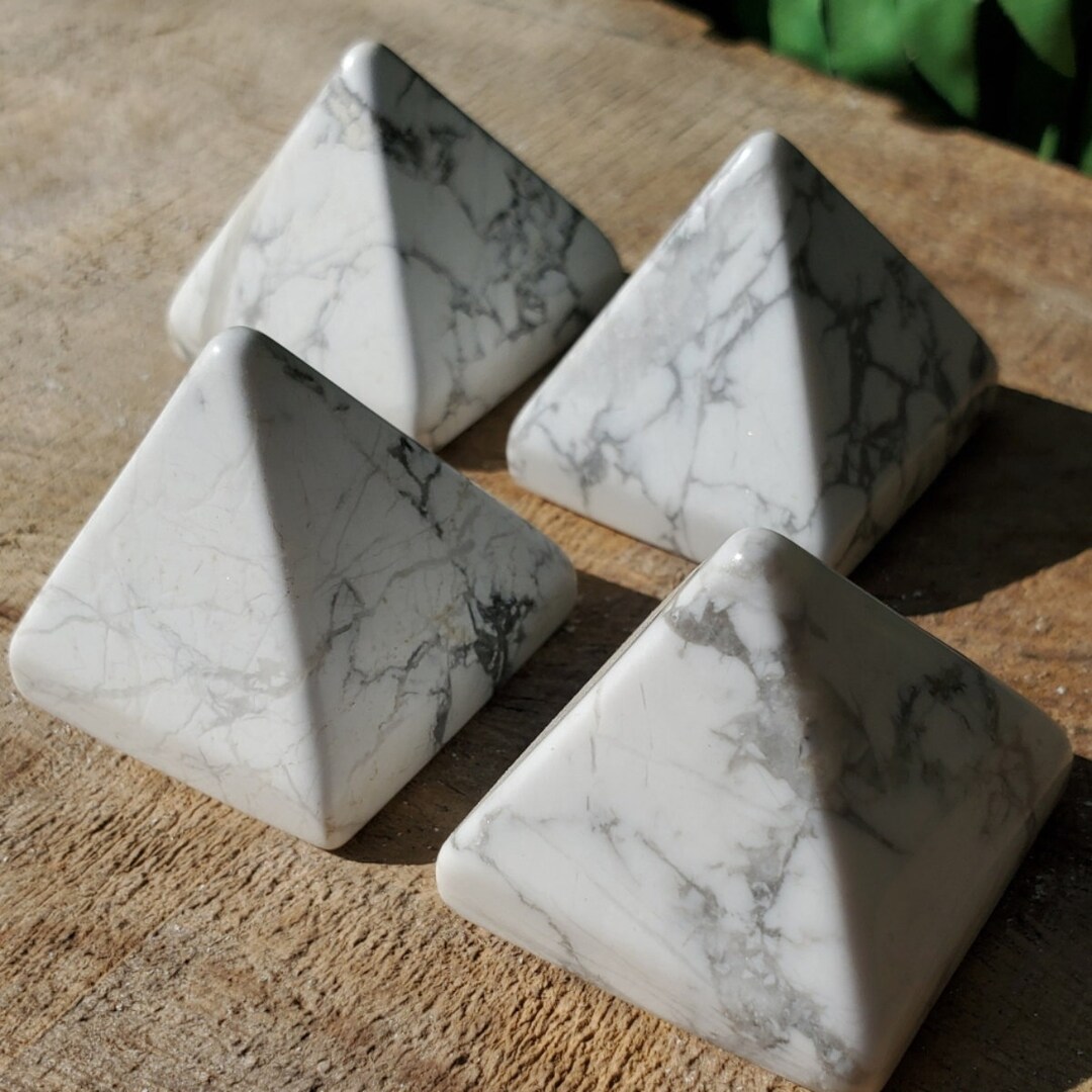 White Howlite Stone Pyramids for Serenity and Tranquility, Howlite ...