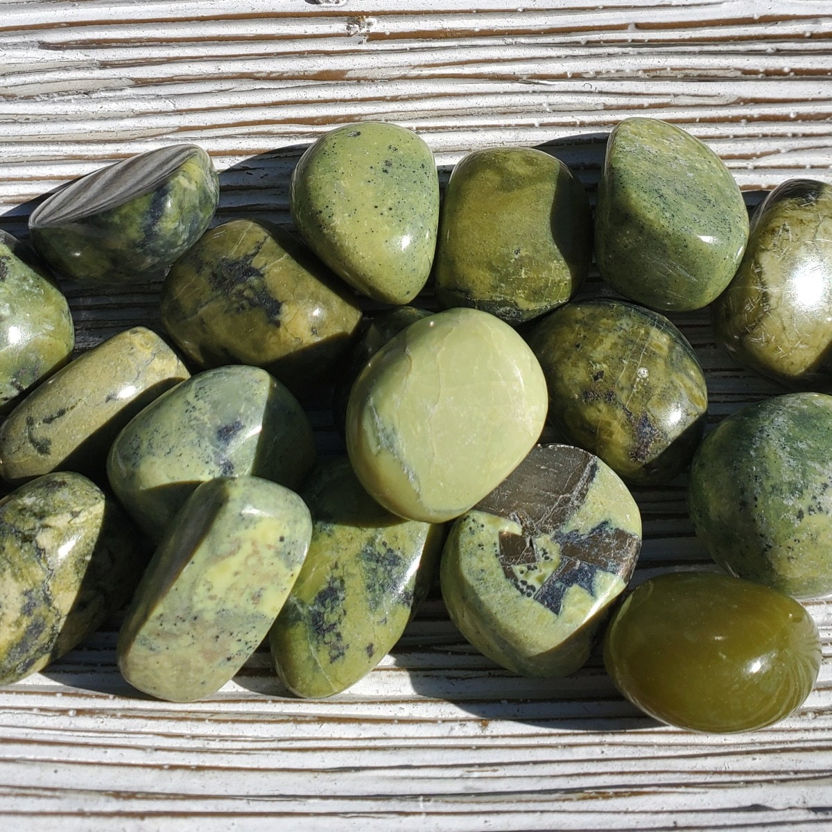 Tumbled Serpentine Rock