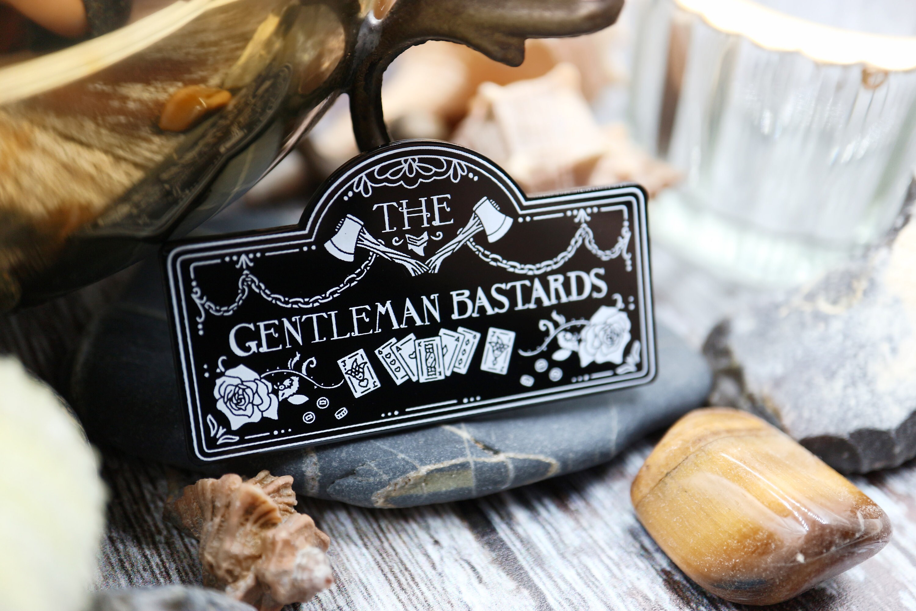 The Gentleman Bastards Brooch Inspired by the Lies of Locke - Etsy