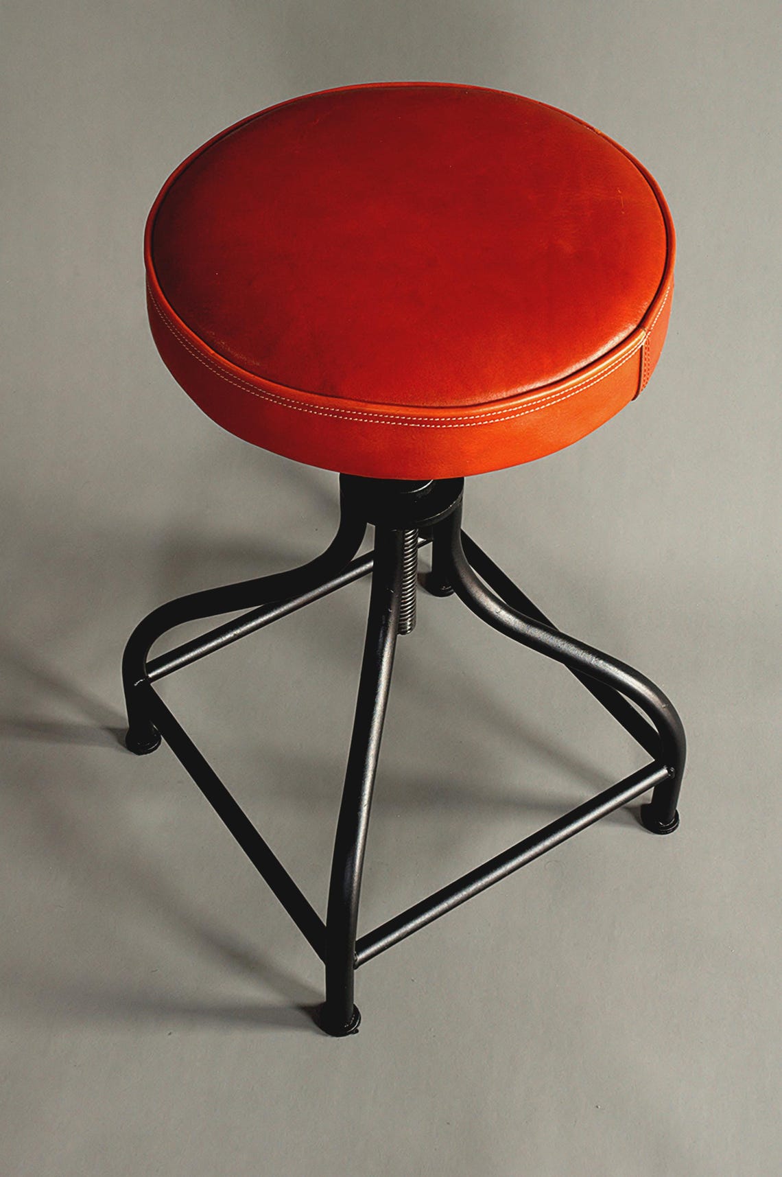 Adjustable Vintage-inspired Metal Bar Stool With Leather Seat ...