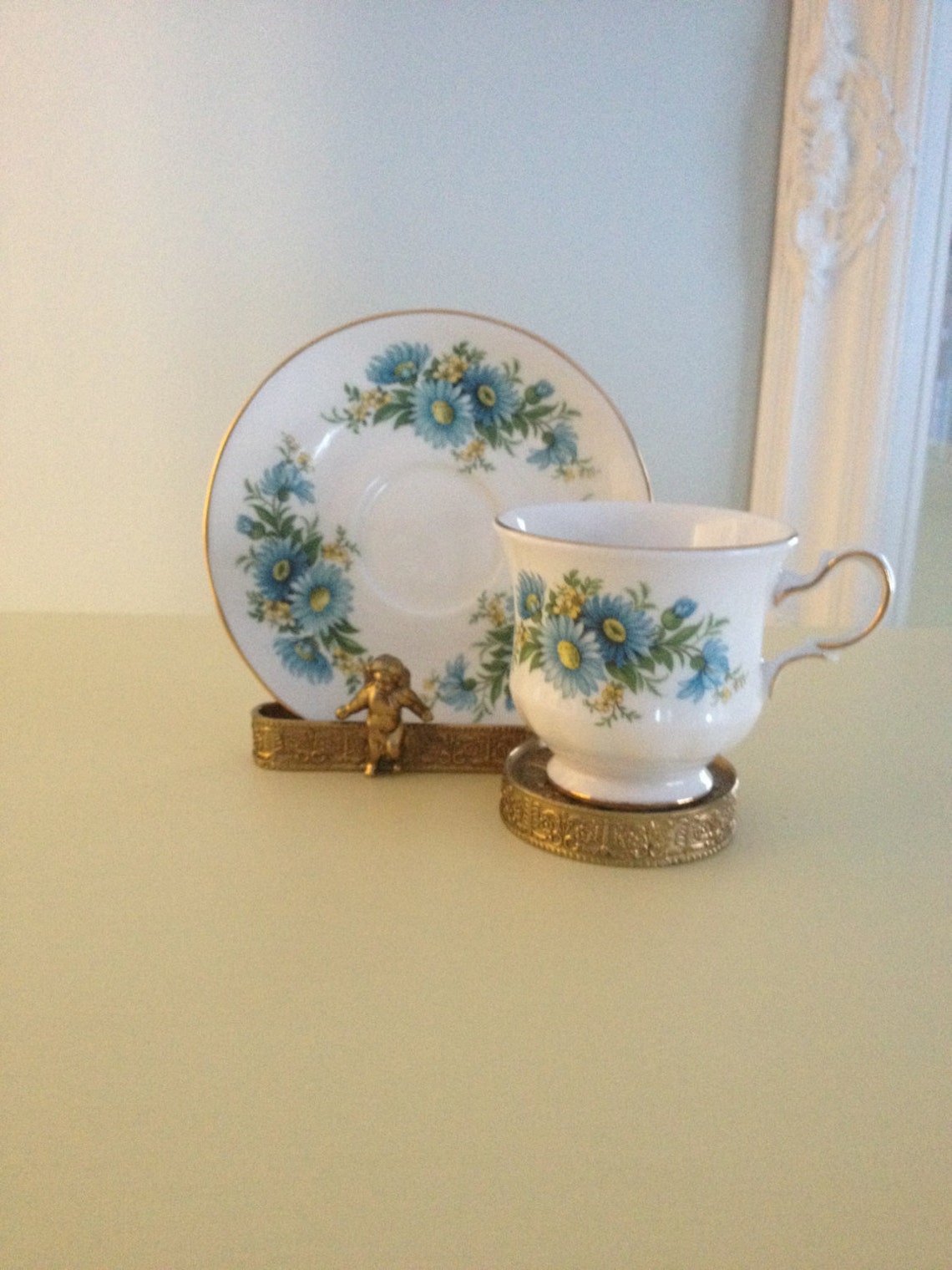 Vintage Queen Anne Tea Cup and Saucer Set - Etsy
