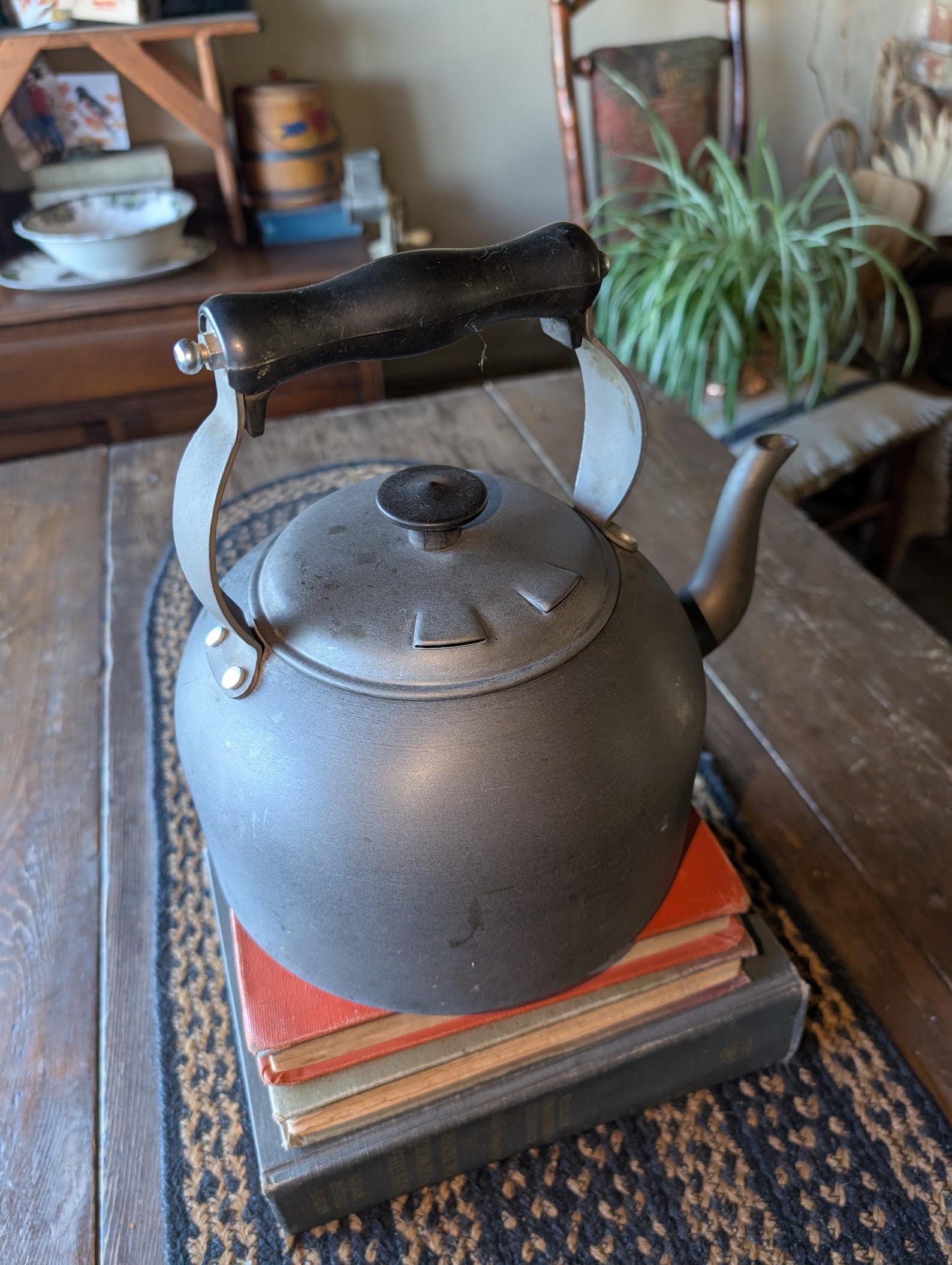 Vintage Primitive Old World Calphalon Anodized Black Charcoal Large ...