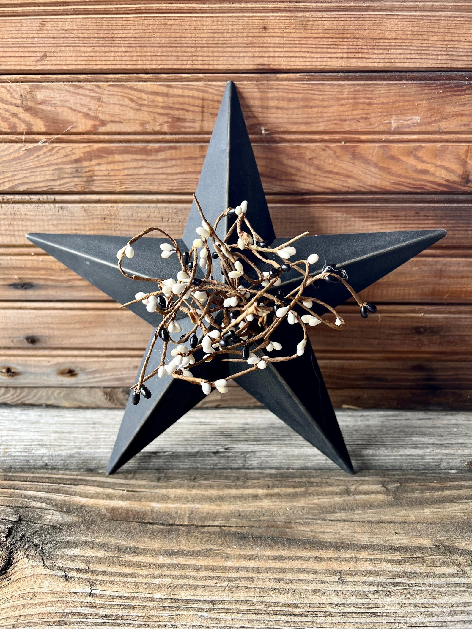 Rustic 8 Black Barn Star With Pip Berries Country - Etsy