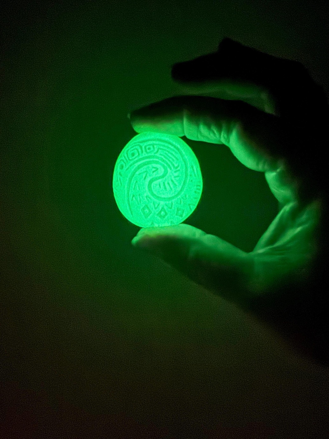 Heart of Te Fiti - Glow in the Dark - Etsy