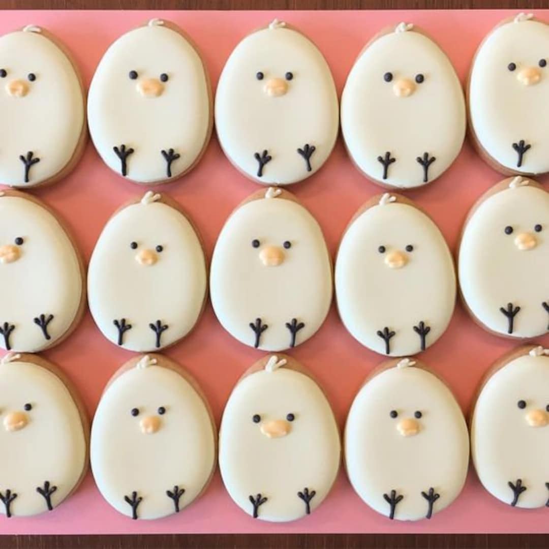 Easter Gift Cookies--customized Chicken/ Egg Easter Cookies/ Royal ...