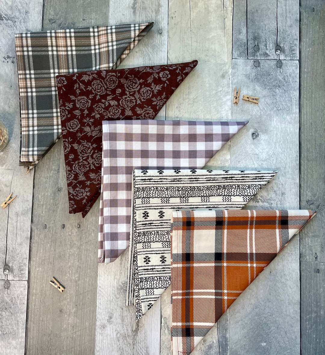 Thanksgiving Table Napkins | Square Holiday Dinner & Cocktail Napkins ...