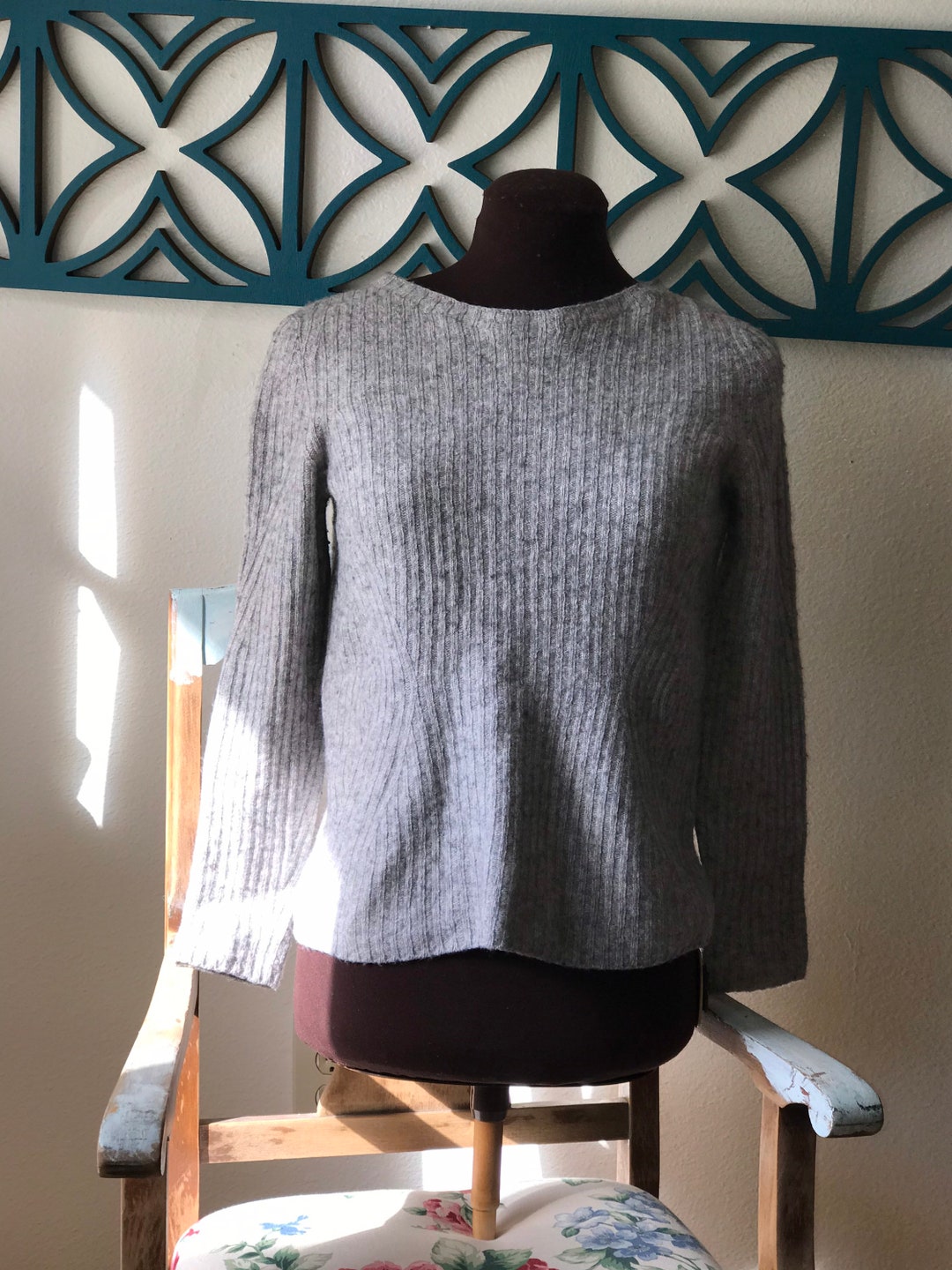 Vintage Ladies Banana Republic Italian Wool Sweater Cream & Gray Yarn ...