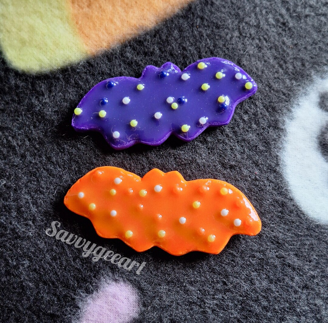 Halloween Frosted Animal Cracker Bat Barrette/pin limited Edition - Etsy