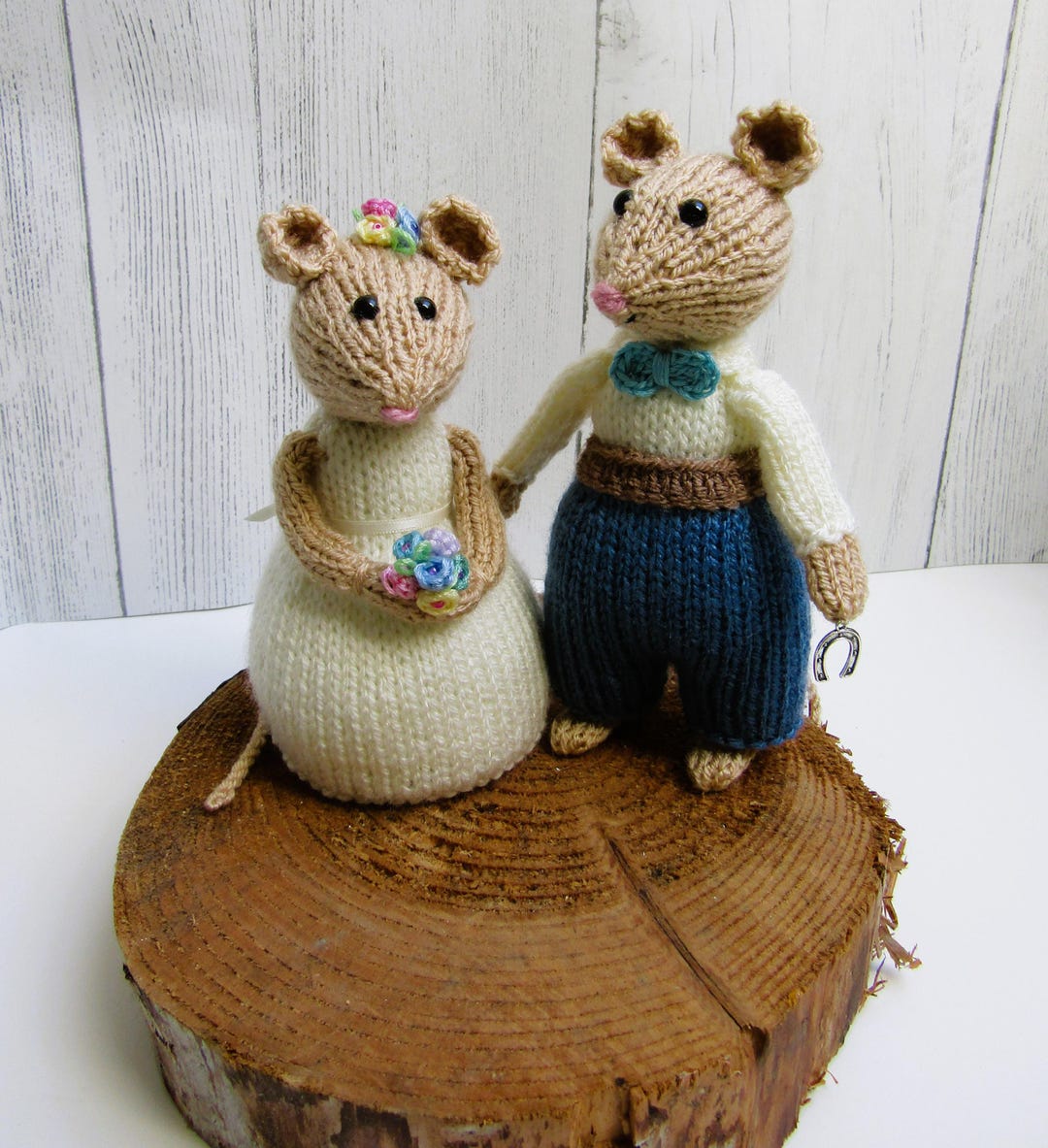 Hand Knitted Summer Wedding Bride and Groom Mice. Bridal Mice. Wedding ...
