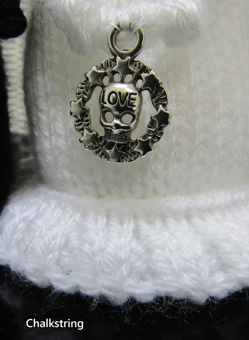 Hand Knitted Skeleton Bride and Groom. Bridal Skeletons. - Etsy