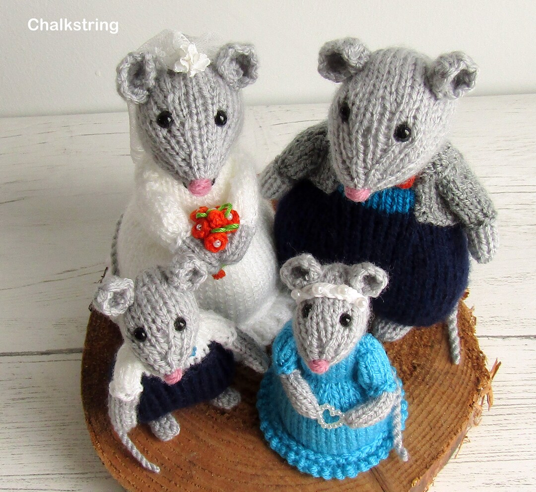 Hand Knitted Wedding Mice Family. Bridal Mice. Wedding Mice. Cake ...