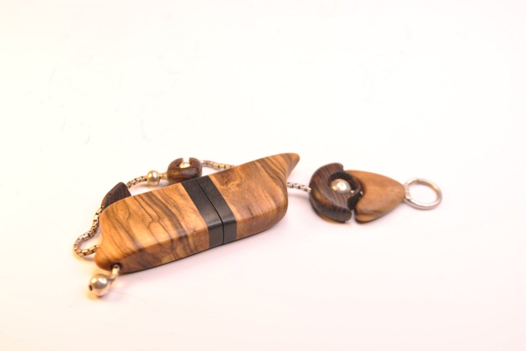 Pendant Usb Drive 32 64 128- Gb in Olive and Ebony With Silver Finishes ...