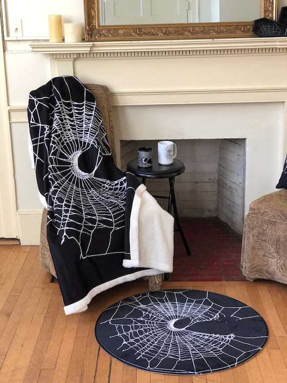 Spider Web Home Decor - CreativeCinderella
