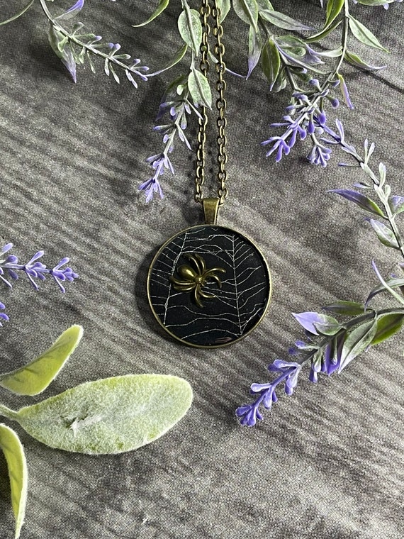 Spider Web Necklaces - CreativeCinderella