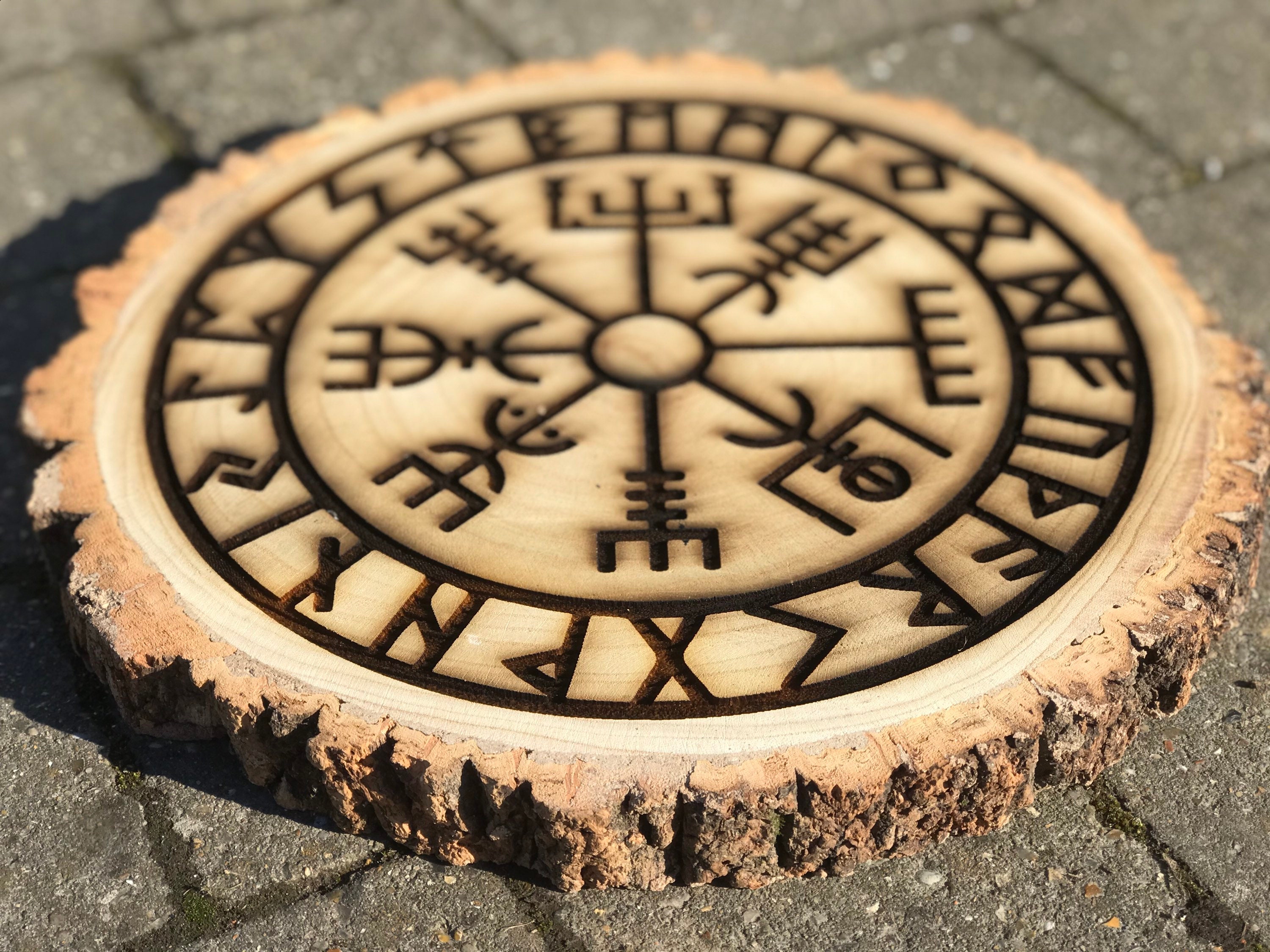 Wayfinder Vegvisir the Symbol of Guidance and Protection the | Etsy