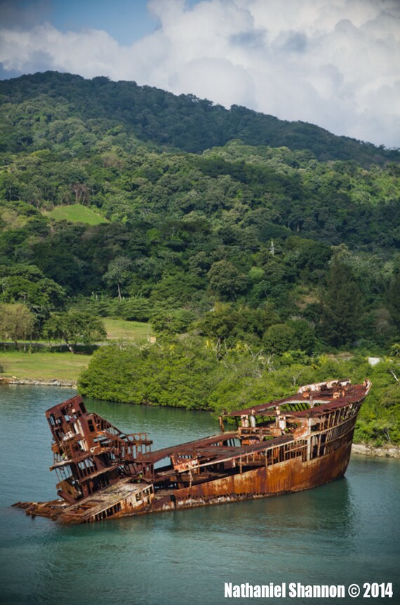 Shipwreck. Roatan. Honduras. 2012. 11x14 Photograph by - Etsy