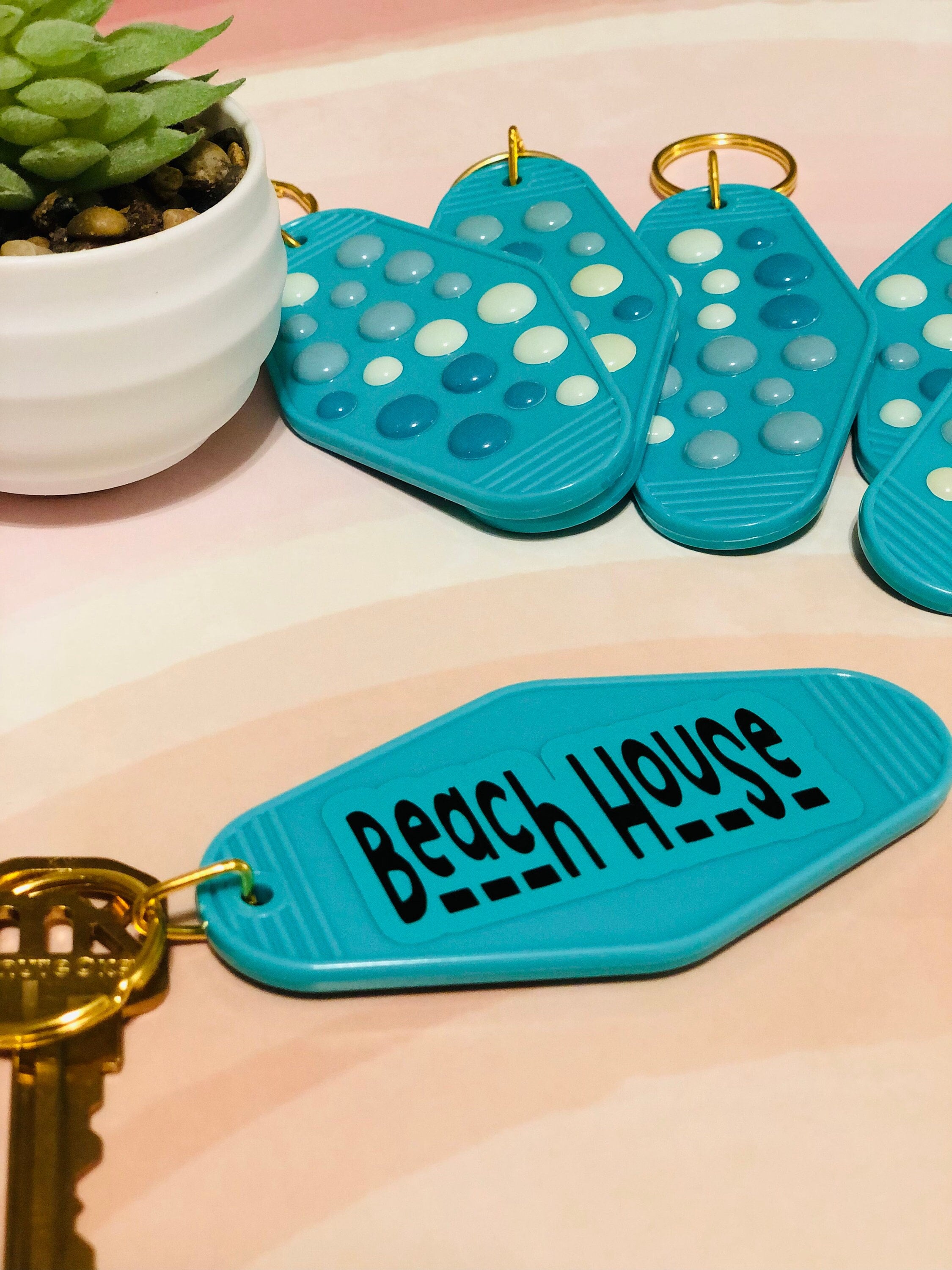 Labeled Keychains. Vacation House Keychain. Motel Keychain. Beach Lake ...