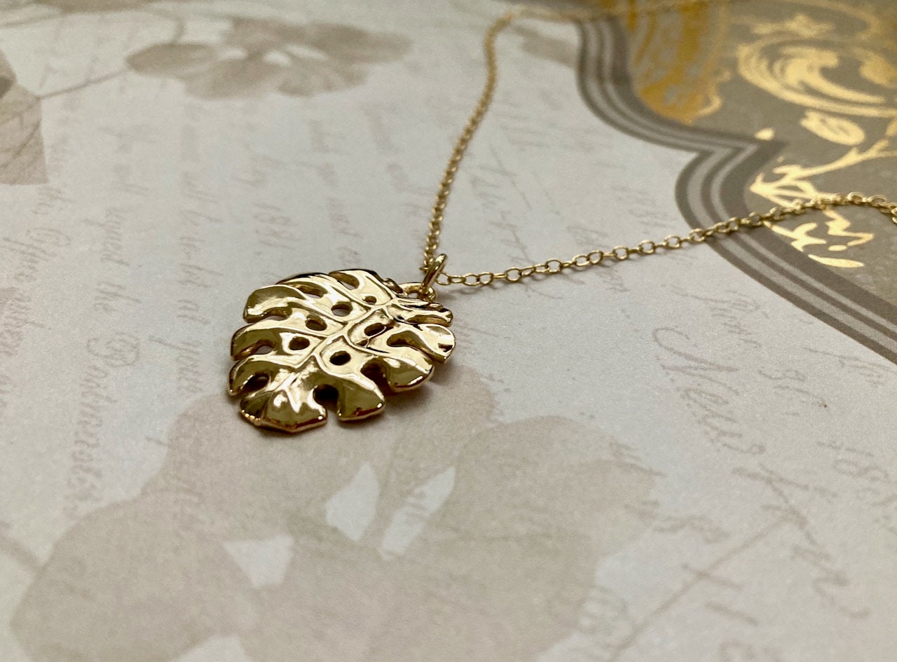 Monstera Leaf Pendant in 18k Gold - Etsy