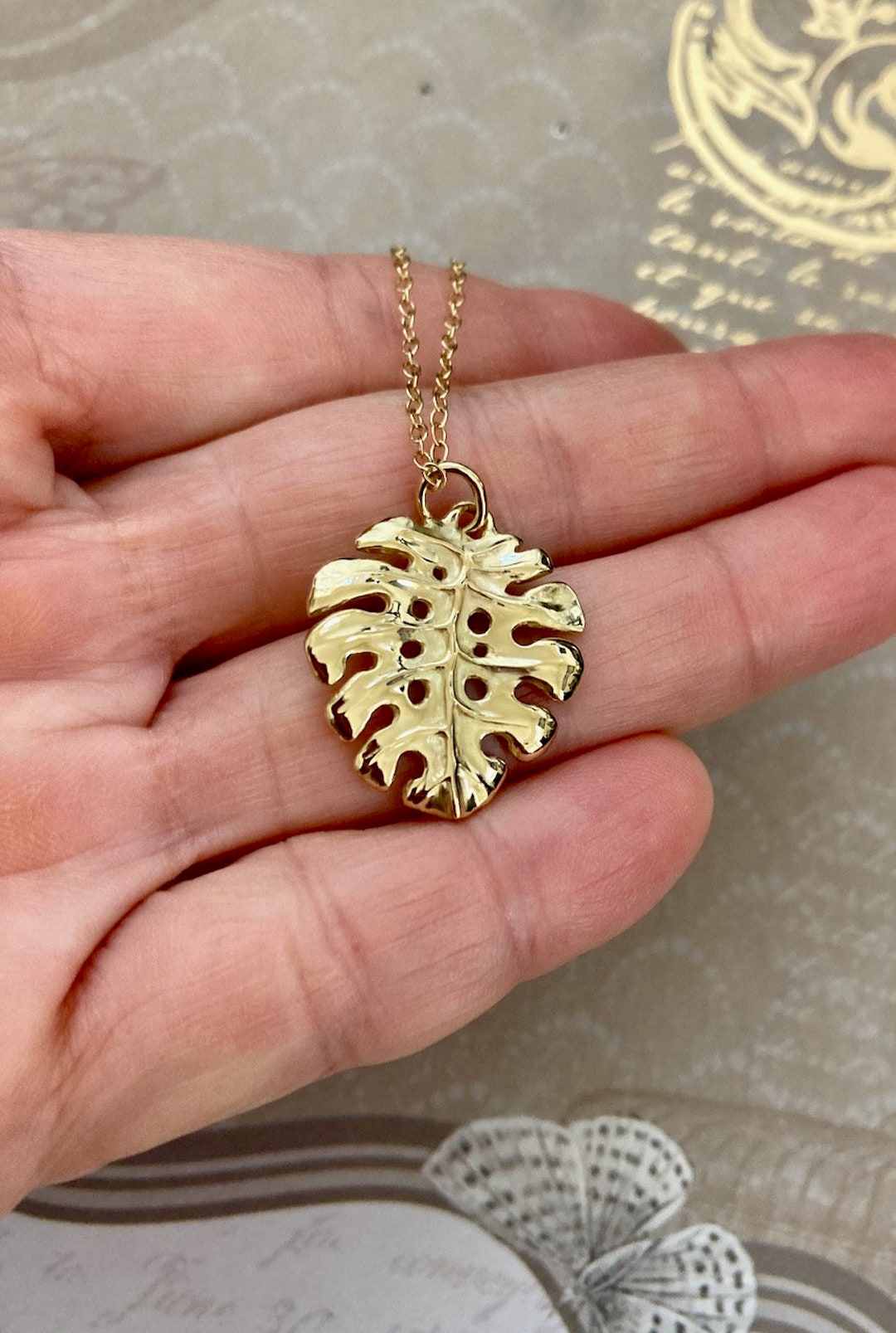 Monstera Leaf Pendant in 18k Gold - Etsy