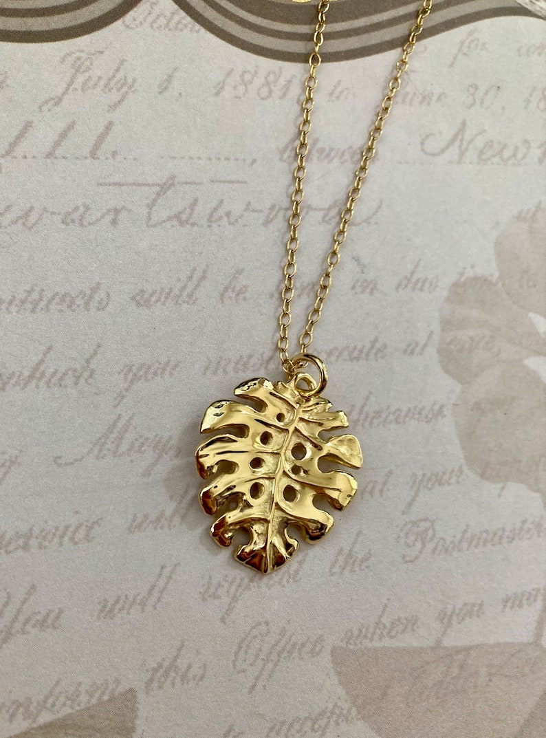 Monstera Leaf Pendant in 18k Gold - Etsy