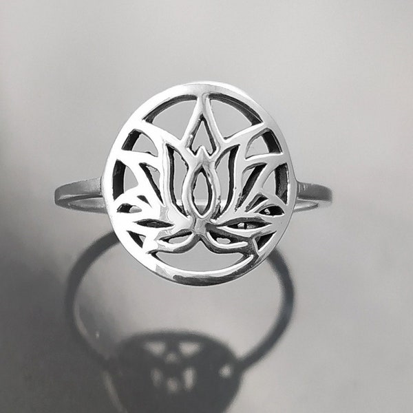 Lotus Flower Ring - Etsy