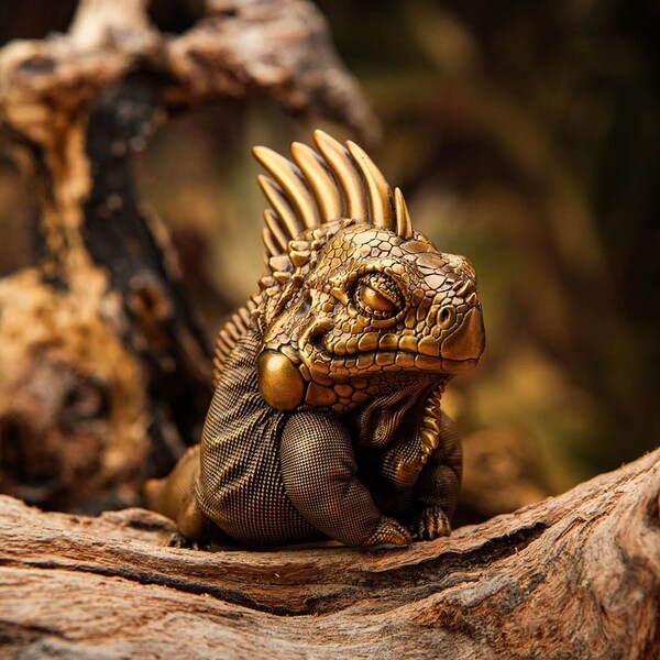 Iguana Statue - Etsy