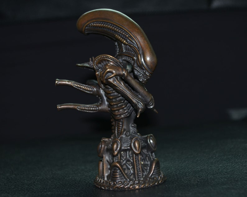 Bronze Alien vs. Predator AVP Alien Bust Statue Lost Wax | Etsy