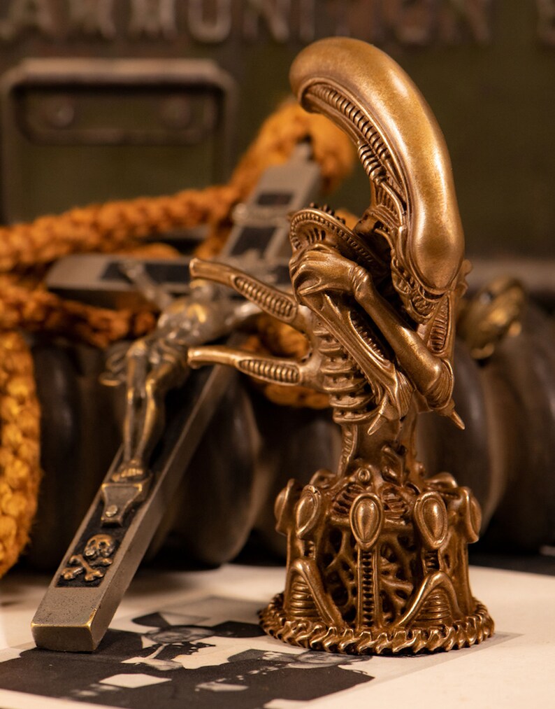 Fine Bronze Alien Vs. Predator Alien Bust Statue Lost Wax - Etsy