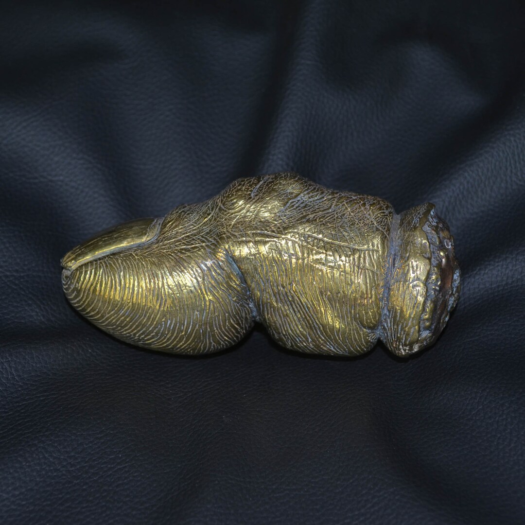 Handmade Brass Casting Thumb Statue, Lost Wax Cast Copper Giant Thumb ...