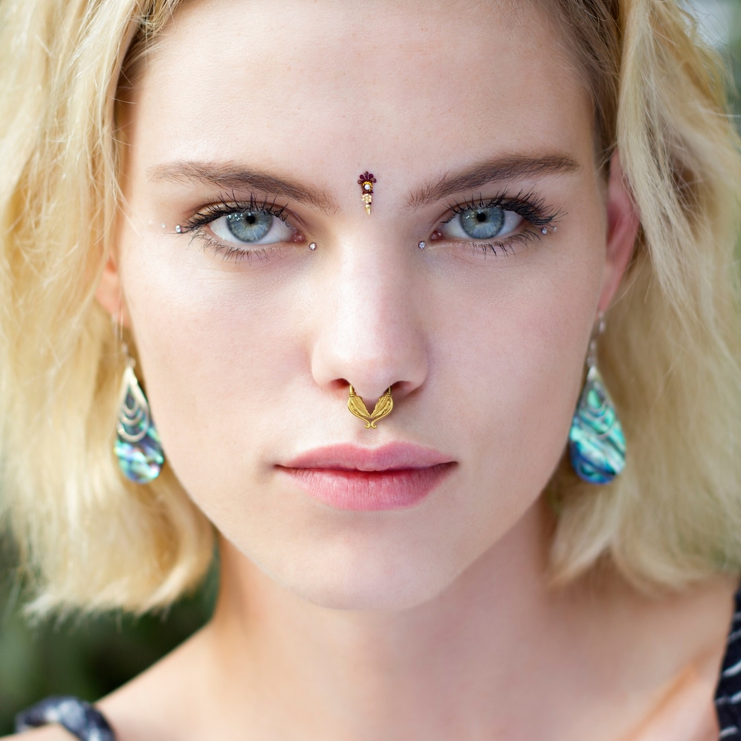 Gold Feather Septum Ring, Septum Piercing, Boho Septum Clicker, Septum ...