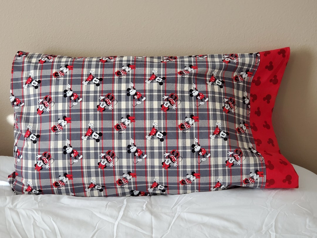 Disney's Mickey and Minnie 100% Cotton Pillowcase - Etsy