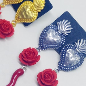 Orecchini pendenti con cuore sacro rose rosse e cornetti - Etsy Italia