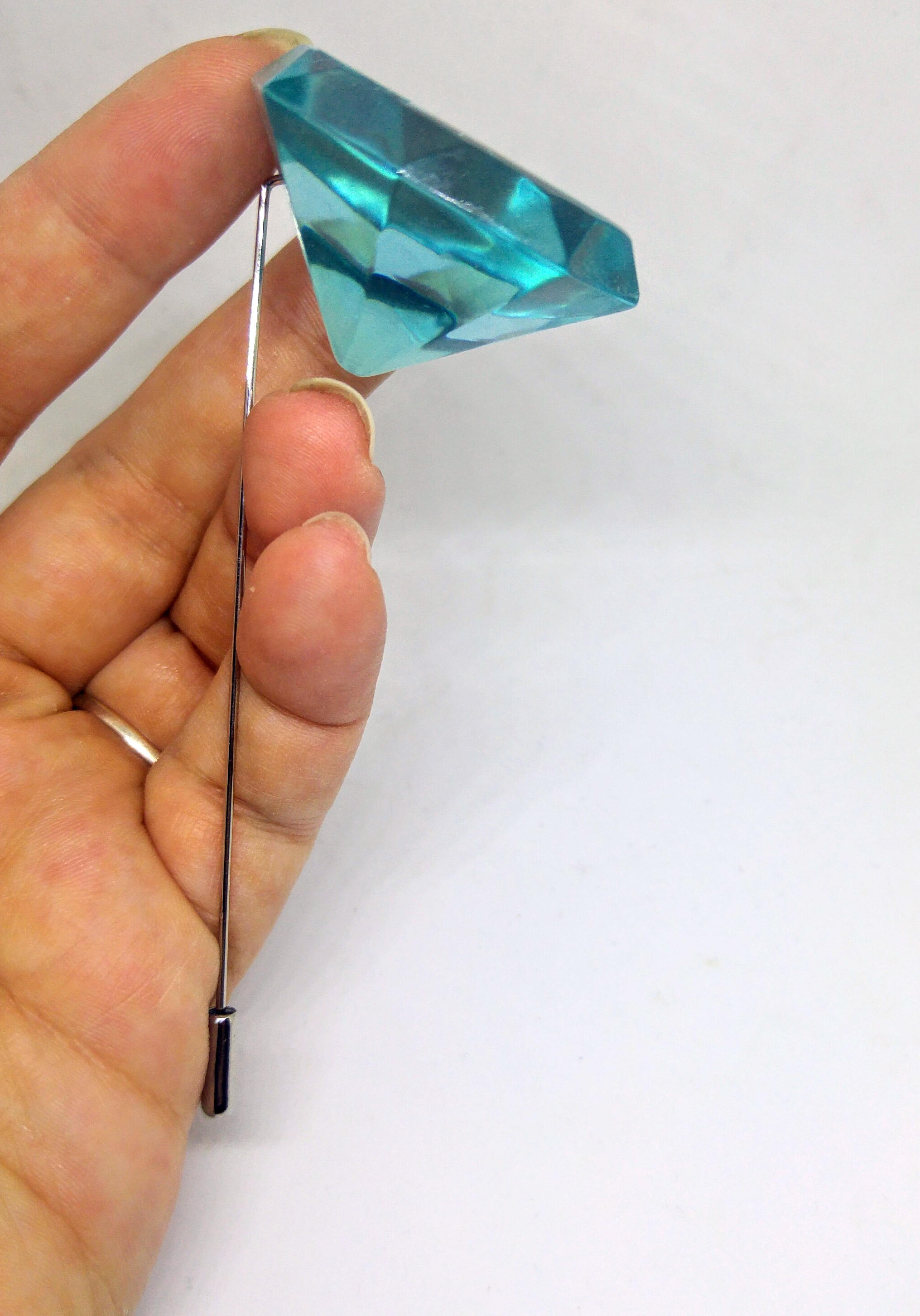 Cartoon-style tie-pin with big resin diamond Toon Patrol's | Etsy