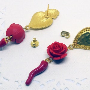 Orecchini pendenti con cuore sacro rose rosse e cornetti - Etsy Italia
