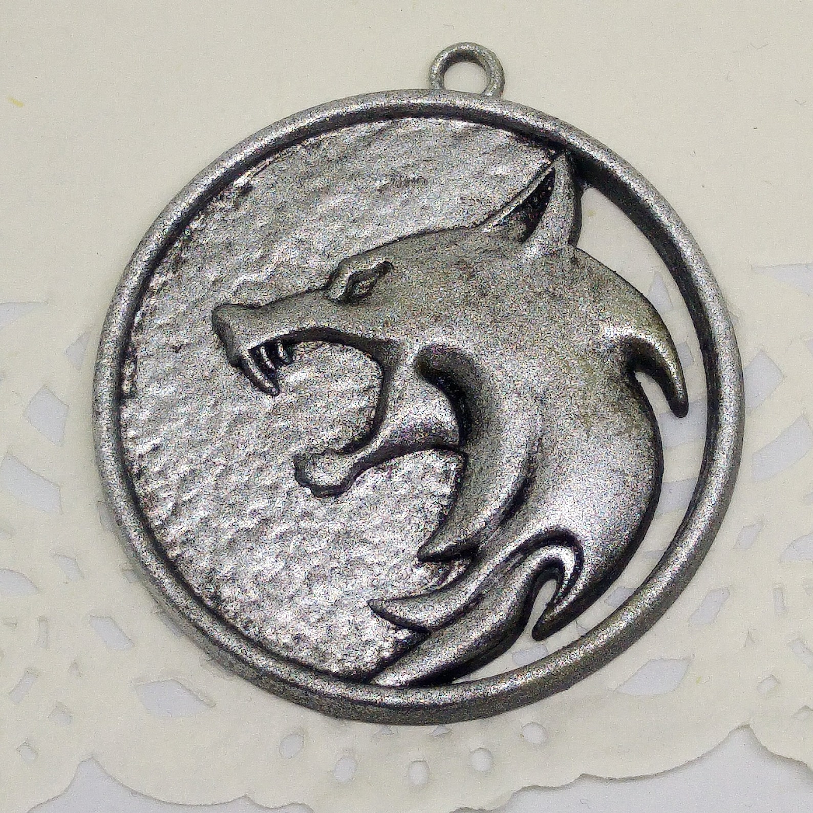 Médaillon Geralt de Rivia The Witcher: pendentif en résine - Etsy France