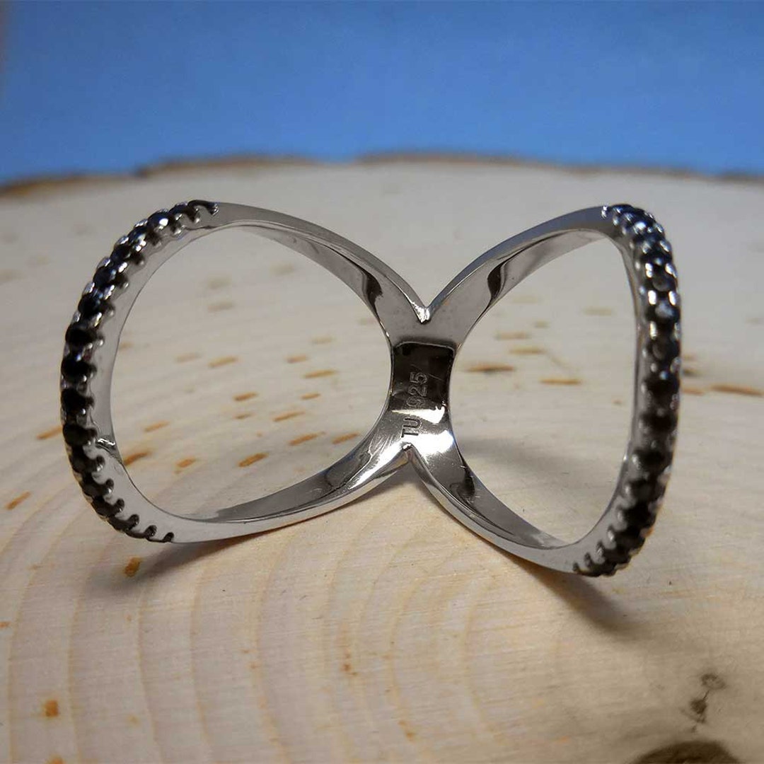 Silver Black-crystal Knuckle Ring - Etsy