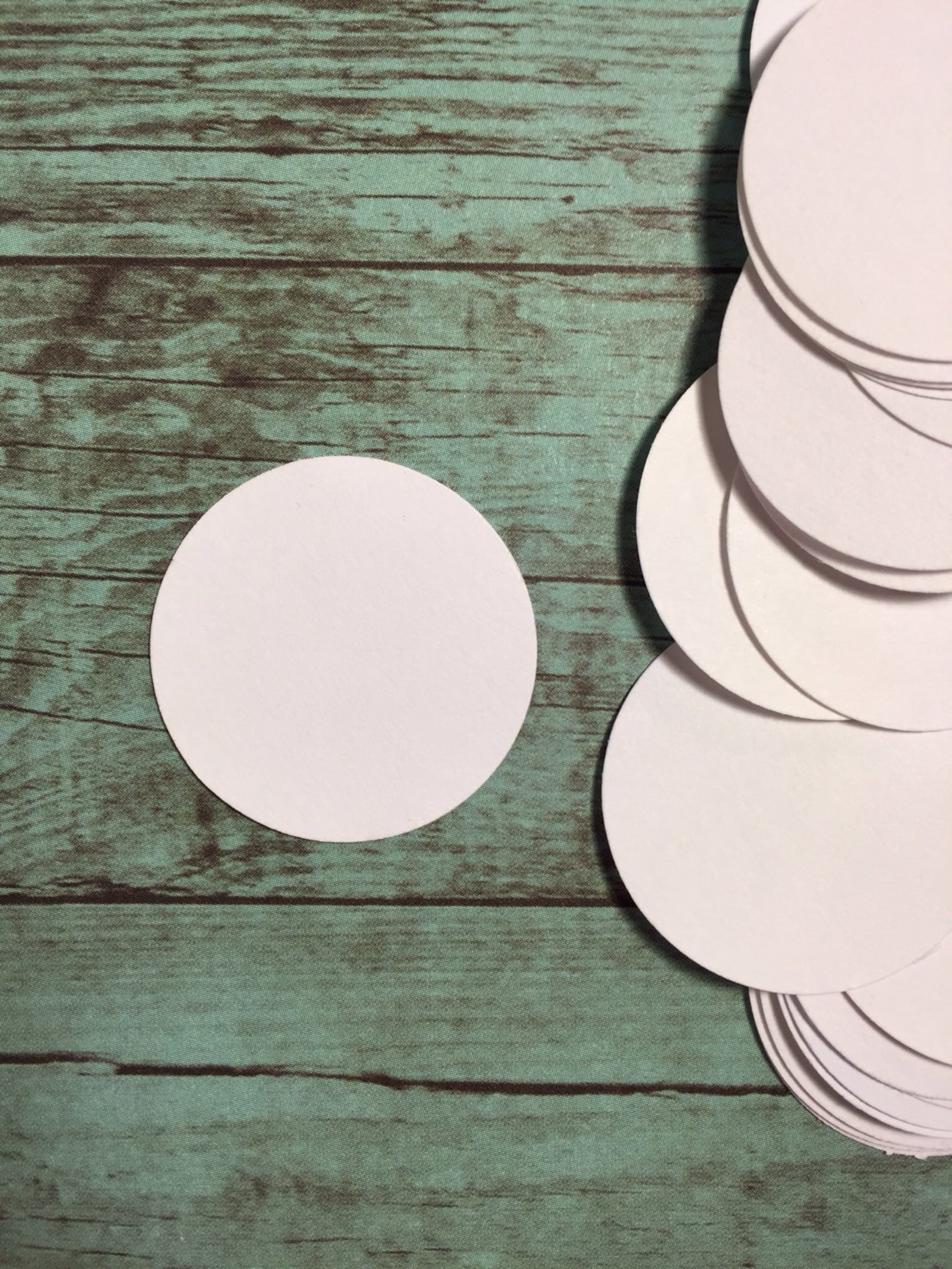 Circle Die Cuts - White Paper - Pack of 50 - Round, Embellishment 1-1/4 ...