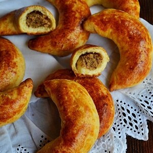 Hungarian KIFLI Crescent Cookies (poppy Seed "mákos" OR Walnut "diós ...