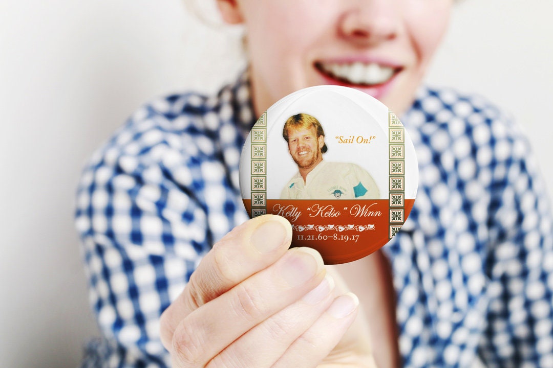 50 Funeral and Memorial Buttons / Pins With a Variety of Classy ...