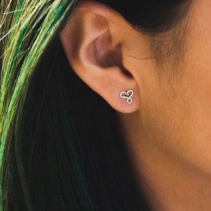 Infinity Heart Stud Earrings Infinite Heart Studs Minimalist - Etsy