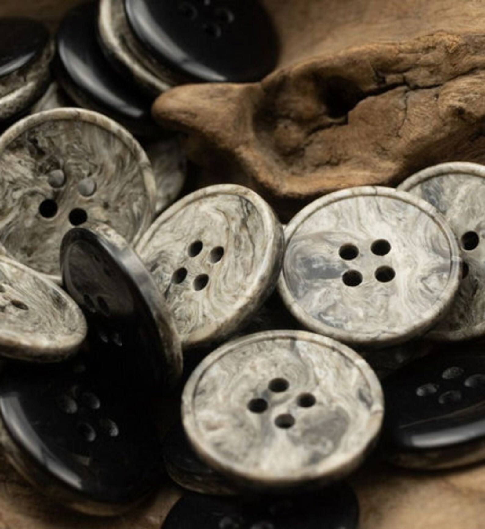 Matt Marble Stone Effect Buttons in Beige, Grey or Black, 15mm to 30mm ...
